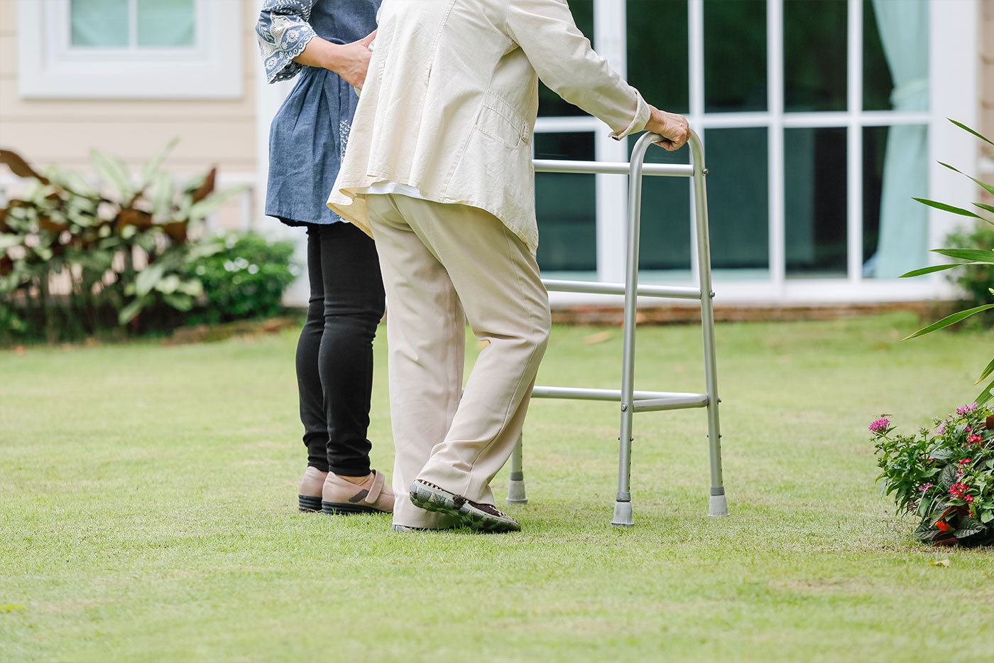 Blog: How to Use Walkers Properly? | CertHealth